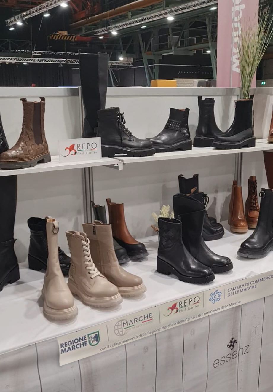 Repo srl production of Italian handmade shoes, fashion sandals